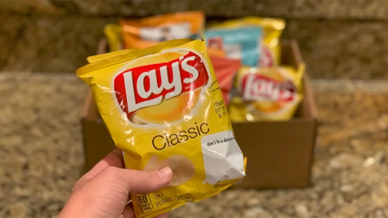 Hvorfor køber folk små poser chips? Et dybdegående kig på snackvaner ...